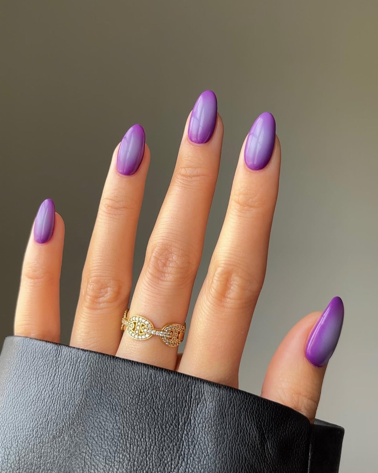 20 Diseños de Uñas Moradas Creativos y Súper Elegantes - SpikingInfo