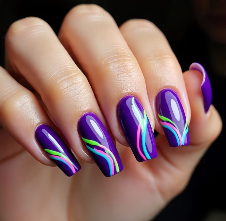 20 Diseños de Uñas Moradas Creativos y Súper Elegantes - SpikingInfo
