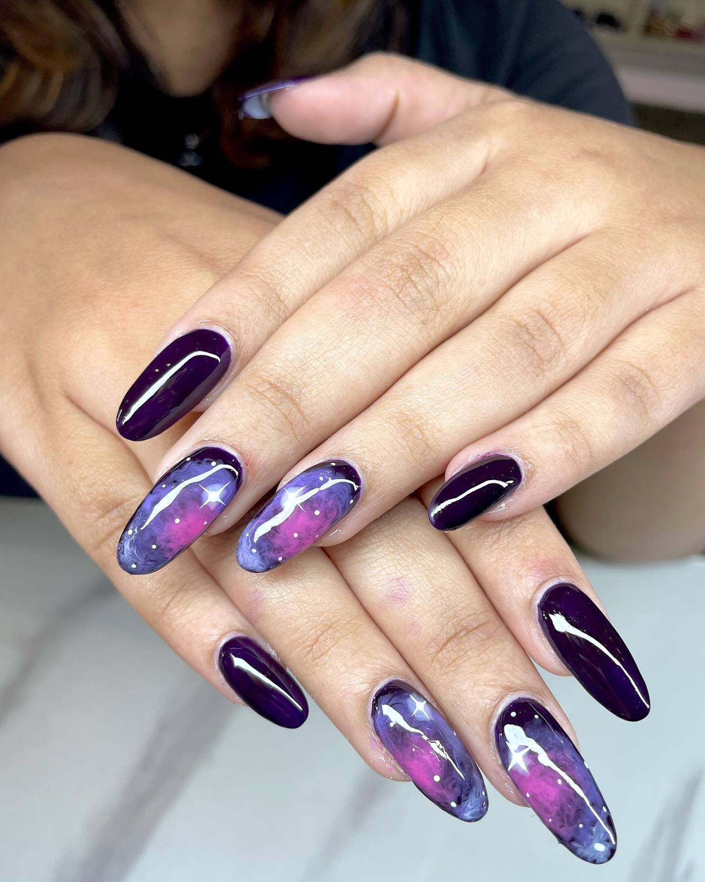20 Diseños de Uñas Moradas Creativos y Súper Elegantes - SpikingInfo